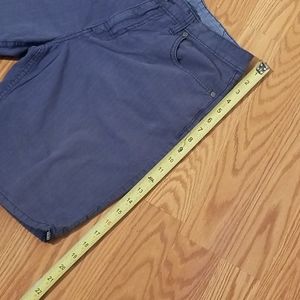 Vans | Shorts | Vans Off The Wall Shorts 32 | Poshmark